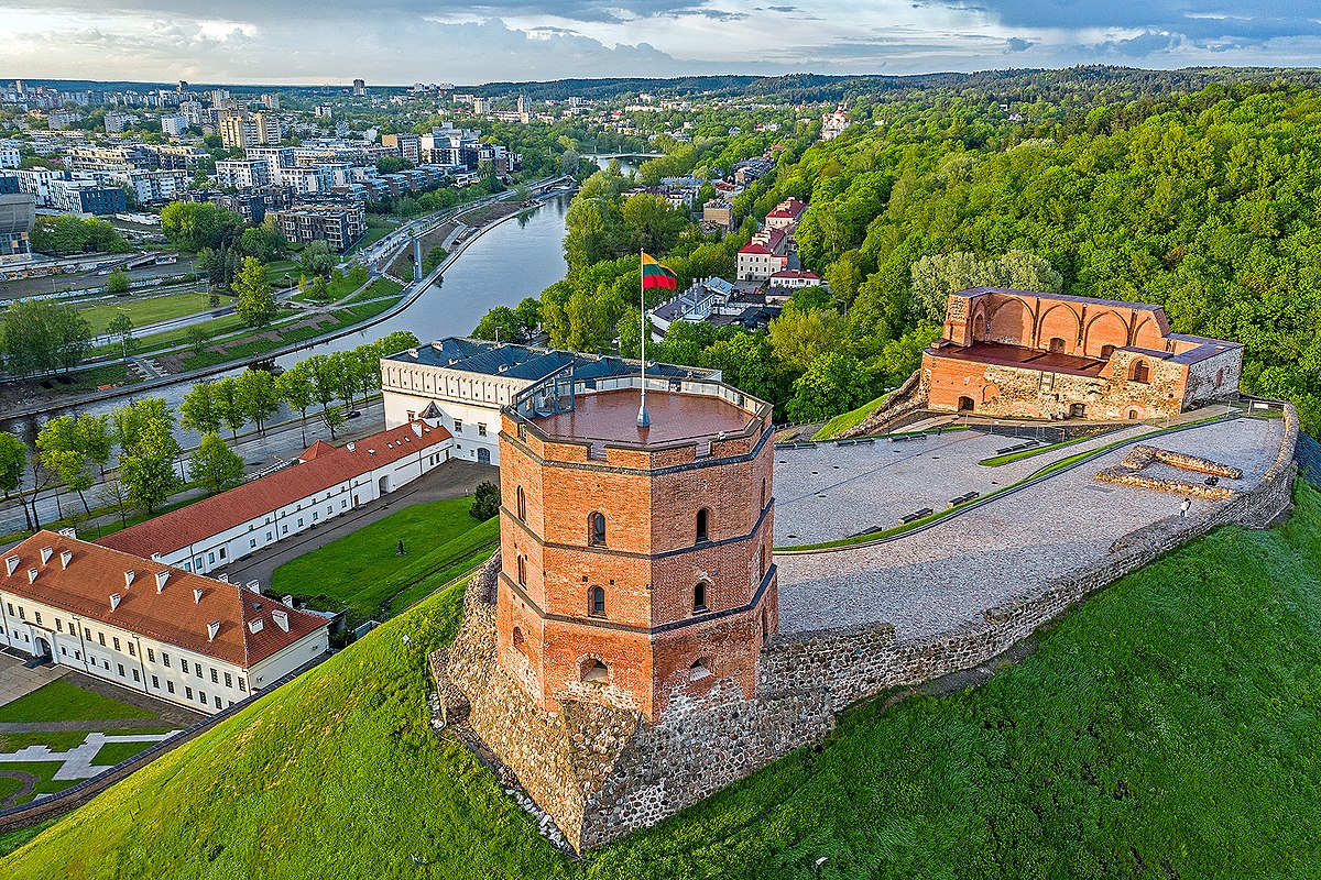 GEDIMINAS CASTLE TOWER | History & Views in Vilnius – DISCOVER VILNIUS